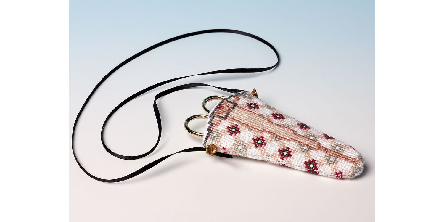 The Victorian Tile Scissor Case 3D Cross Stitch Kit only £15.90